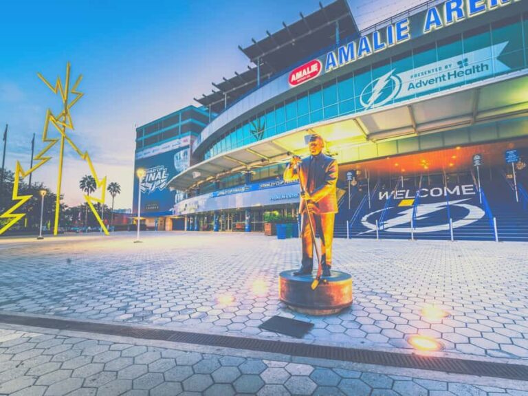 Tampa: Tampa Bay Lightning Ice Hockey Game Ticket - Who Should Consider This Experience?