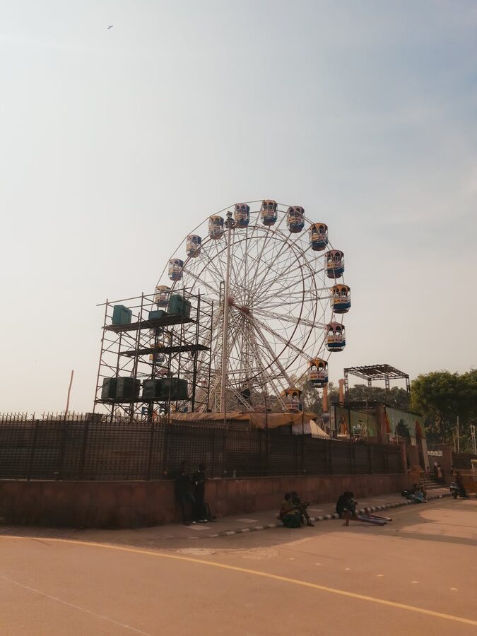 Amusement park rides