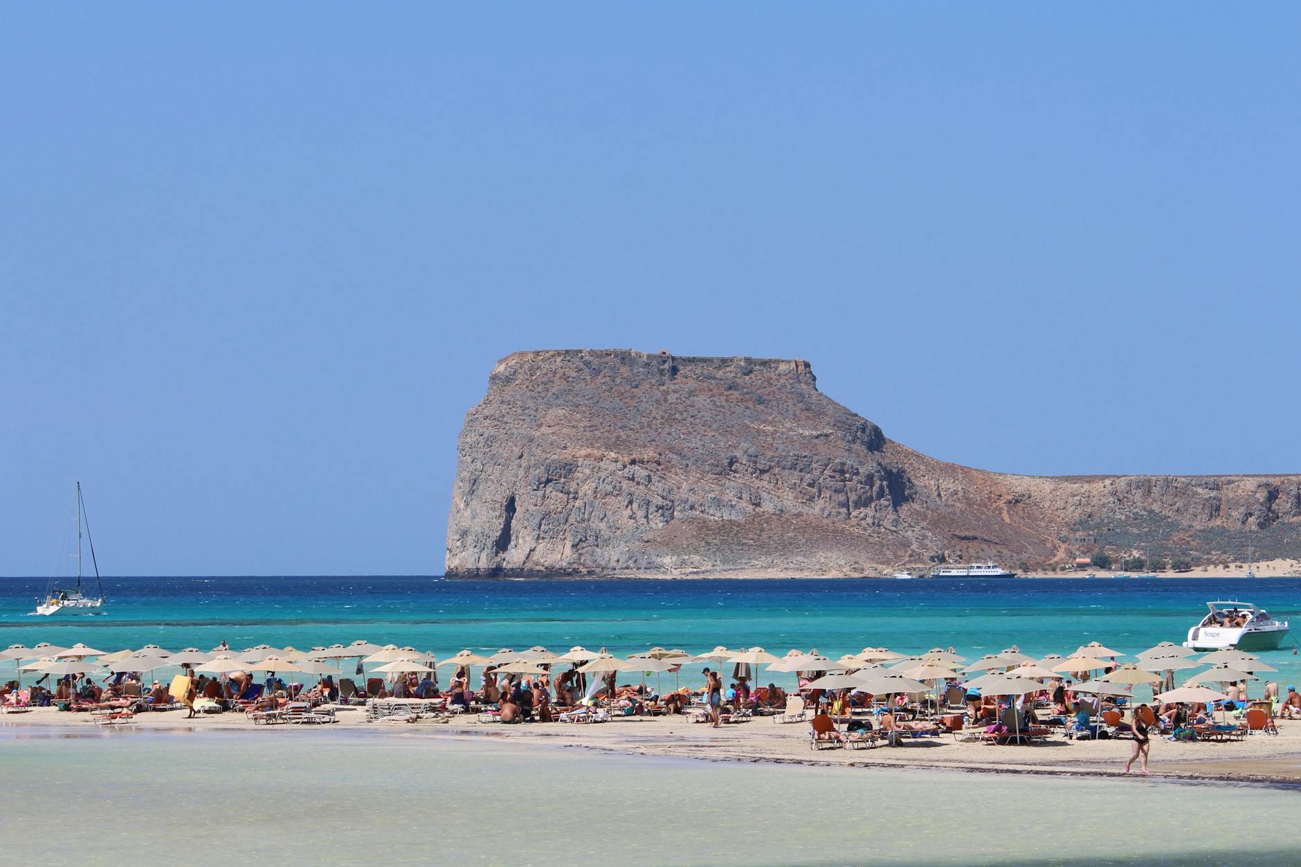 Sandy shore at Balos with visitors