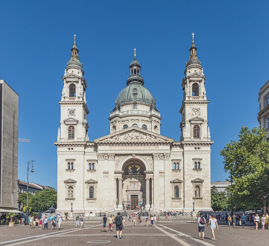 Tourists on square in front of St Stephens Basilica