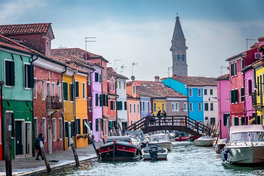 Burano canal scene with colourful houses and boats