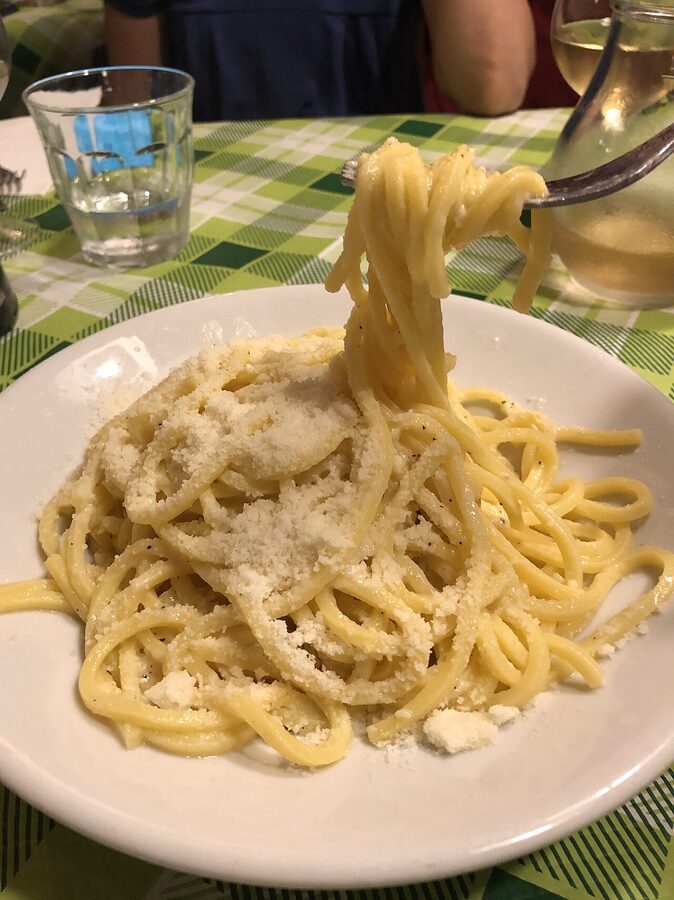 Cacio e pepe pasta at Roman trattoria