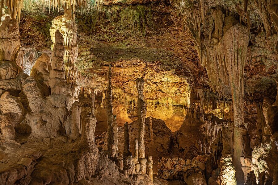 Final gallery on exit at Coves dels Hams