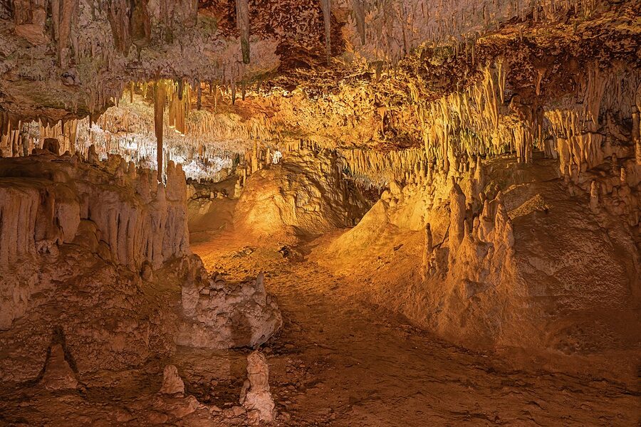 Visitor walkway path at Coves dels Hams