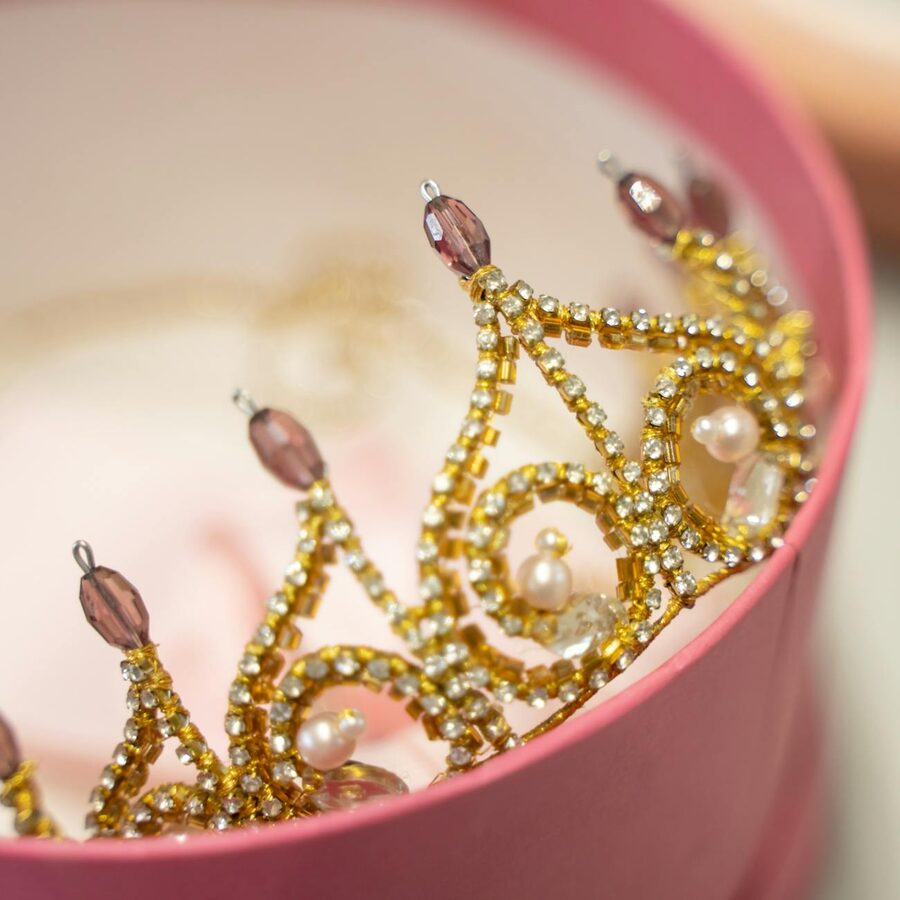 Crown regalia museum display