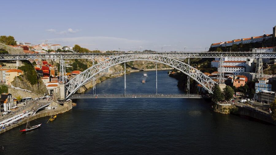 Dom Luis I bridge spanning the Douro Porto
