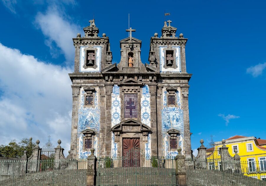 Igreja de Santo Ildefonso facade Porto historic tiles
