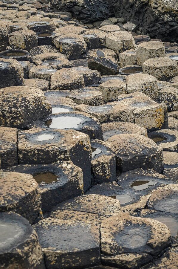 Close-up of hexagonal basalt rock formation at Giants Causeway