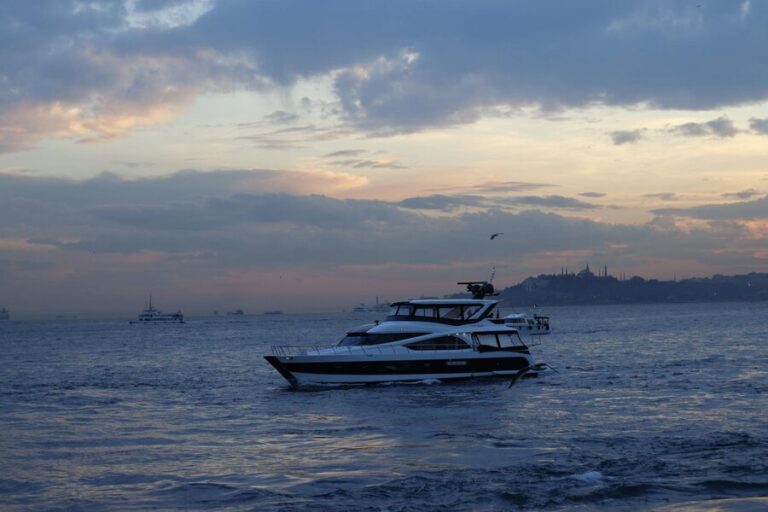 istanbul elegant yacht sunset bosphorus