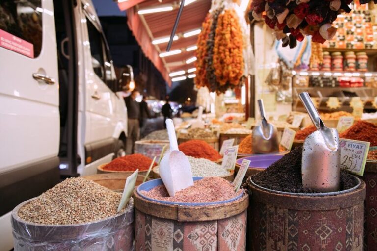 istanbul spice bazaar colorful
