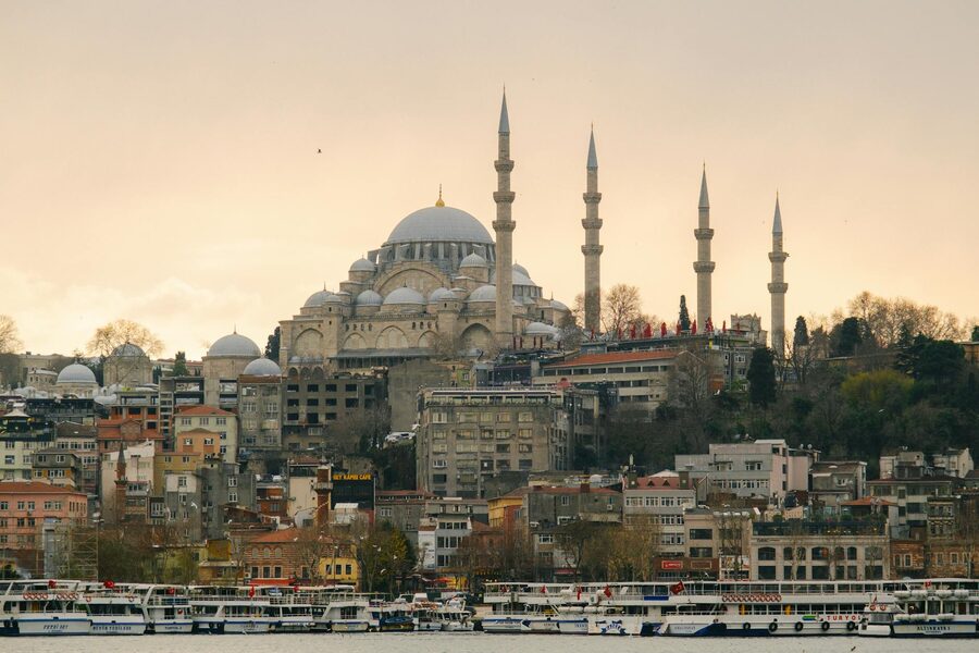 Suleymaniye Mosque overlooking Istanbul at sunset