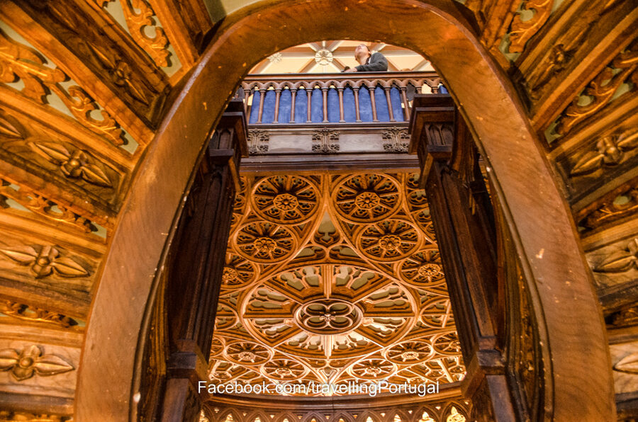 Livraria Lello exterior facade Porto