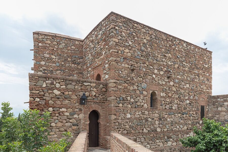 Horseshoe arch and interior at the Alcazaba Málaga