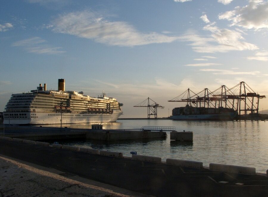 Puerto de Malaga port view