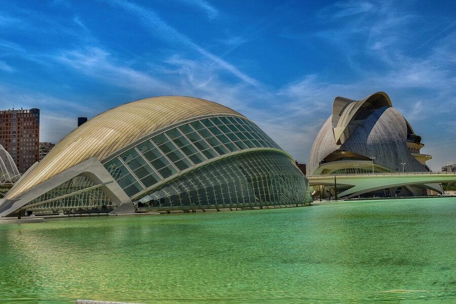 Oceanografic Valencia exterior shell-concrete buildings reflected in surrounding lake