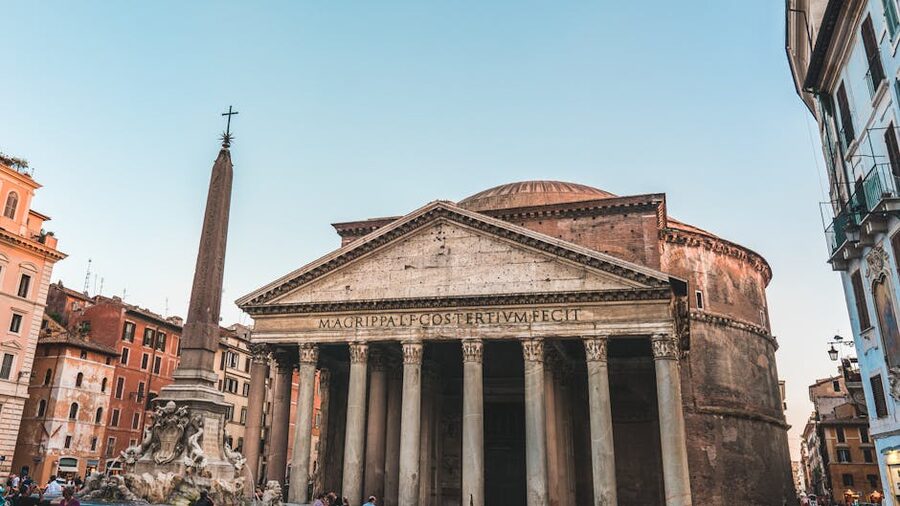 Pantheon with Egyptian obelisk in piazza
