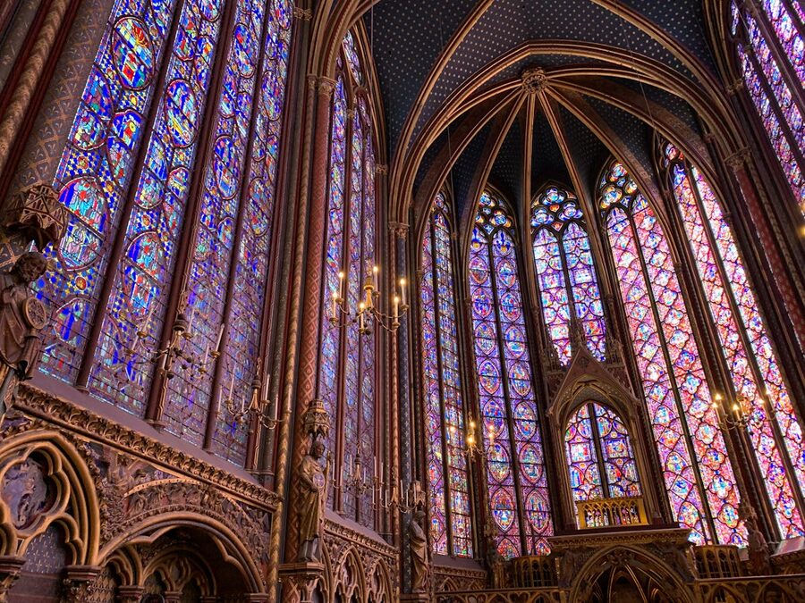 The full interior of Sainte-Chapelle with stained glass