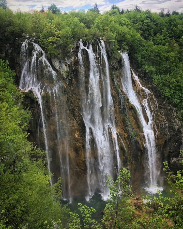 Waterfalls on cliff in Plitvice Lakes National Park