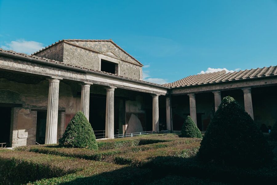 Pompeii Roman courtyard ruins