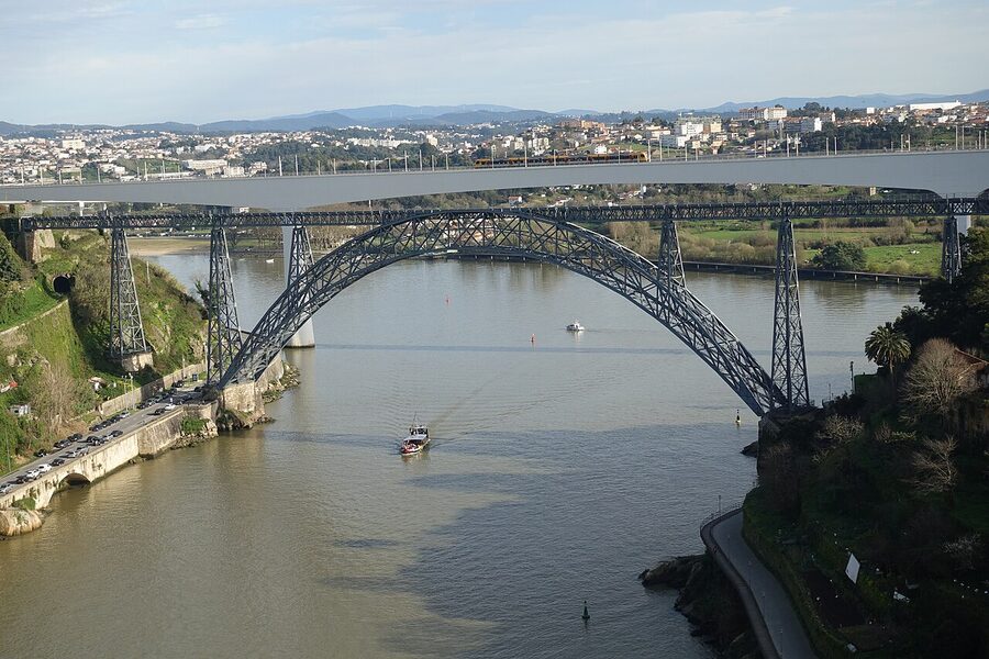 Ponte Dona Maria Pia railway bridge in Porto