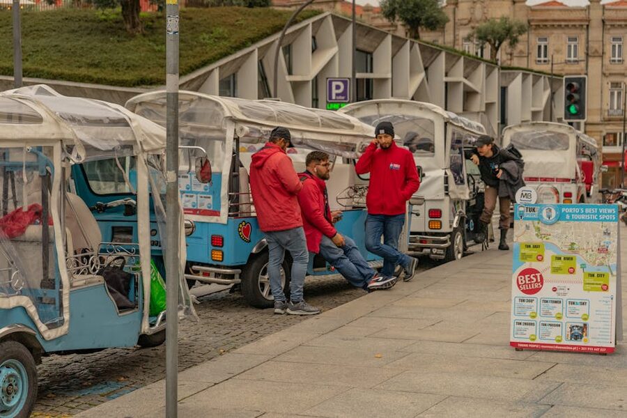 Tuk-tuk station Porto travelers