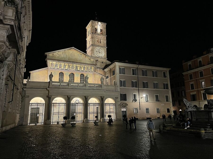 Santa Maria in Trastevere interior view Rome