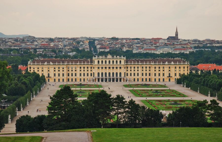 Schönbrunn hedge garden