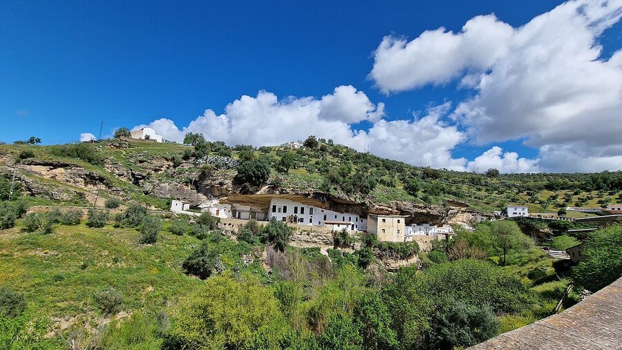 Setenil de las Bodegas rock overhang houses