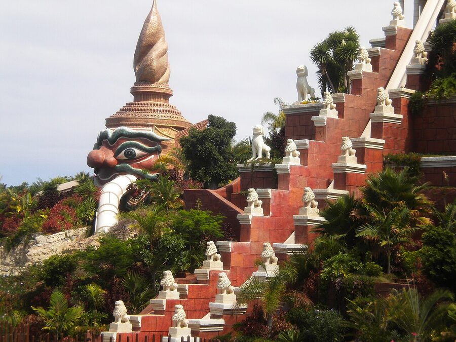 Tower of Power vertical water slide at Siam Park