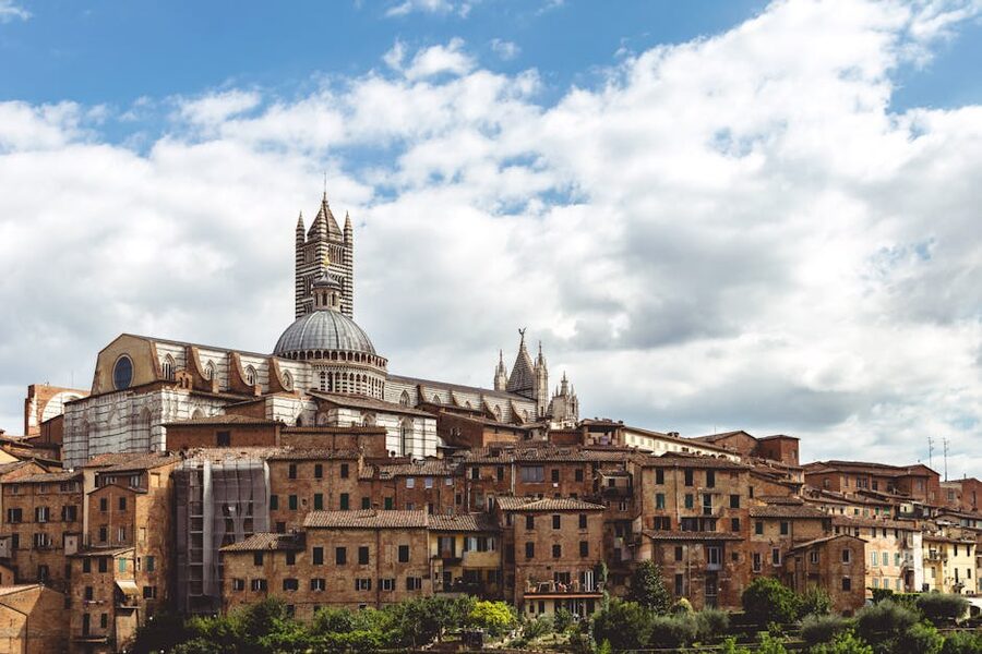 Siena cityscape with cathedral under clear sky