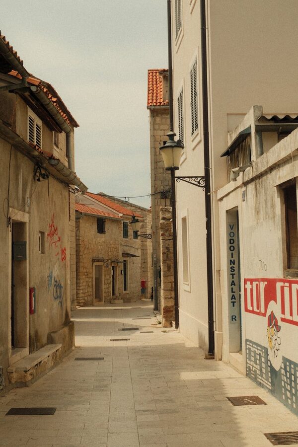 Alley in Split with rustic architecture