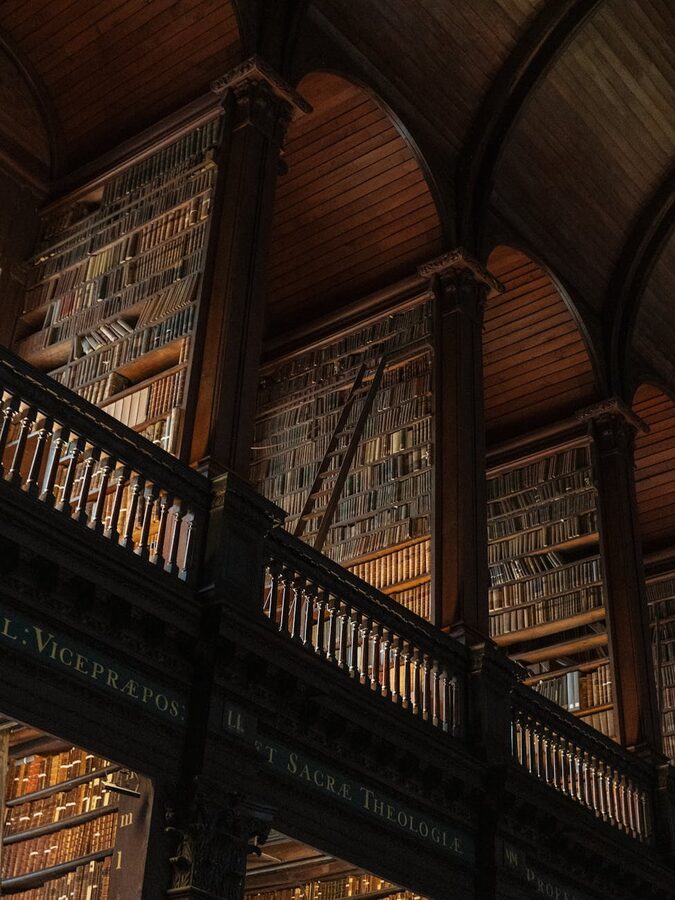 Interior of the Long Room at Trinity College Dublin with barrel-vaulted ceiling